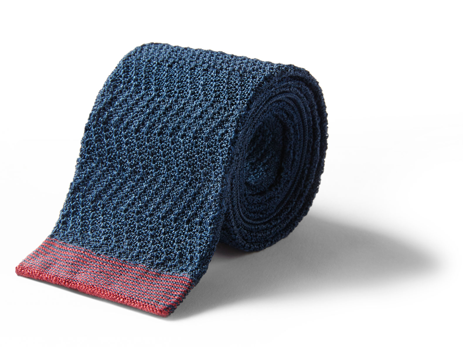 Bolt threads tie 11 Muda Tudo Bolt threads tie 11 Muda Tudo